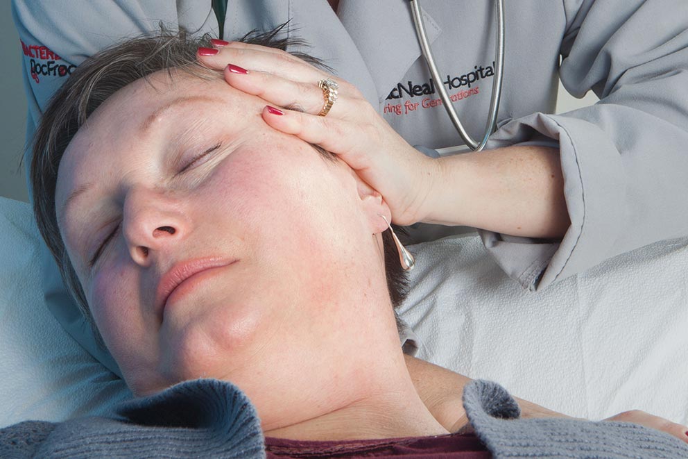 Hands-on treatment eases pain patients' symptoms